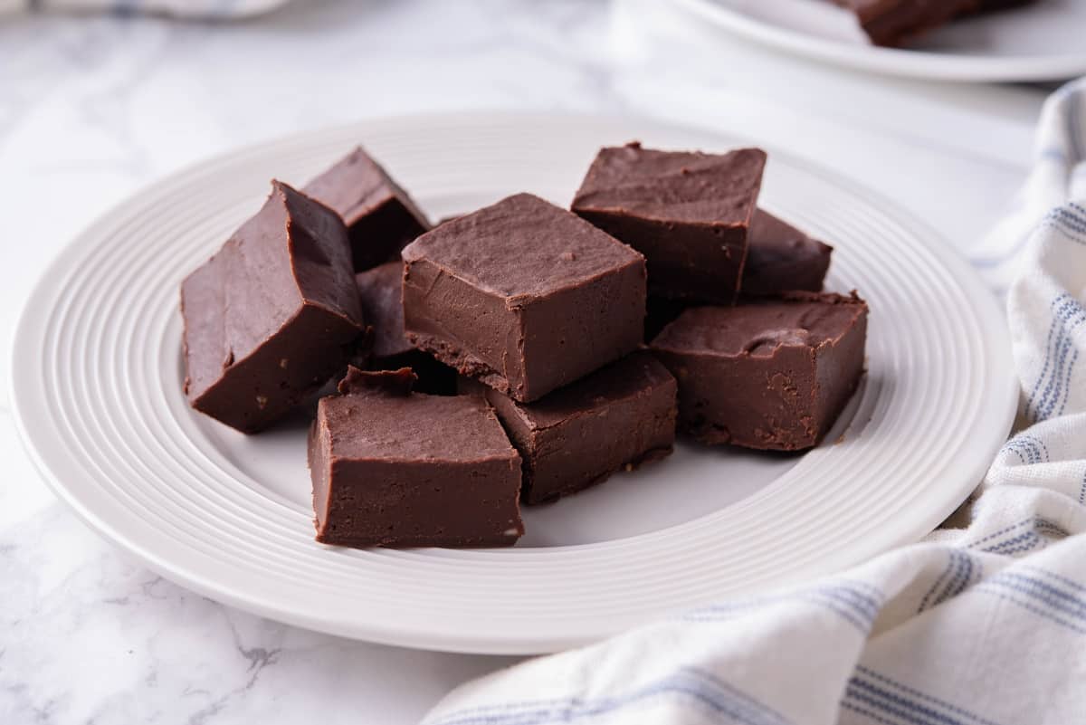 Homemade Vegan Fudge – Vegan in the Freezer